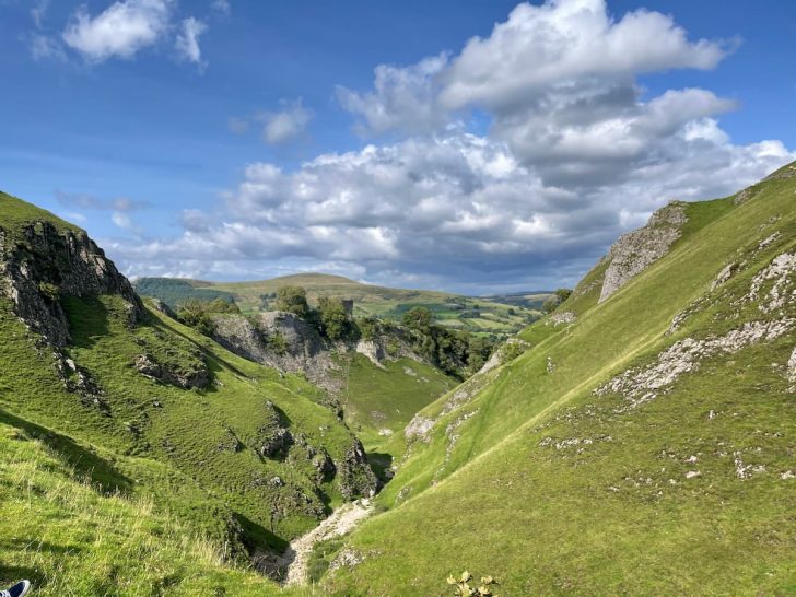 Castleton Walks: Top 3 Circular Routes from the Village | PeakDistrict.org