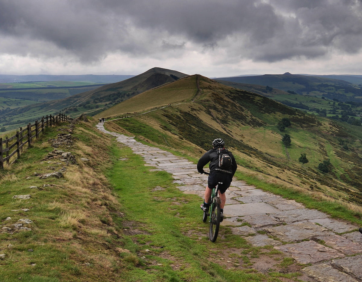 Castleton Walks: Top 3 Circular Routes from the Village | PeakDistrict.org